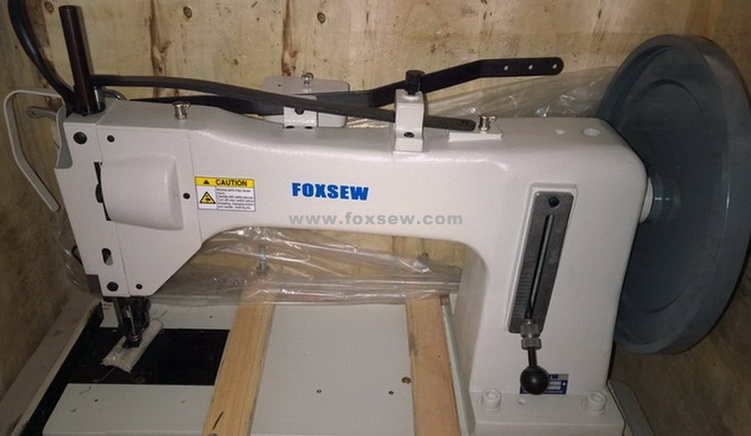 Extra Heavy Duty Top and Bottom Feed Lockstitch Sewing Machine - Sewing ...